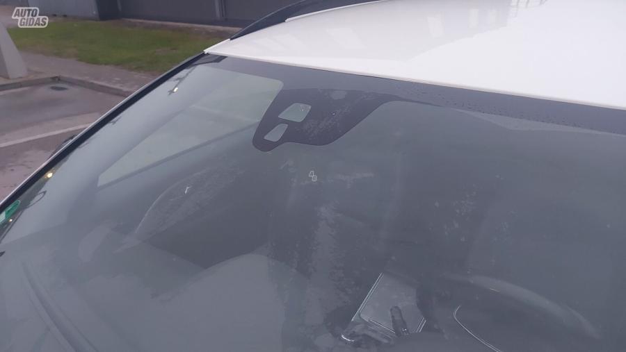 White Volvo V70 2016 in Vilnius, with an engine capacity of 2.00 L and mileage of 308 thousand km for 8250 €, photo 10 on AUTOMOTO.COM.LV