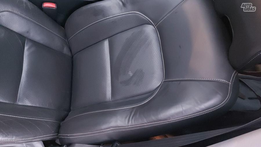 White Volvo V70 2016 in Vilnius, with an engine capacity of 2.00 L and mileage of 308 thousand km for 8250 €, photo 27 on AUTOMOTO.COM.LV