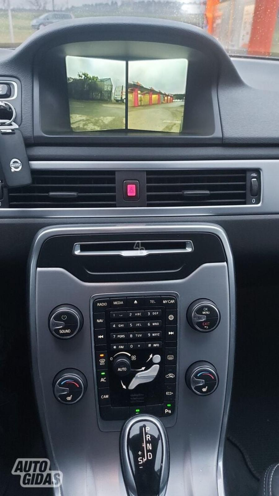 White Volvo V70 2016 in Vilnius, with an engine capacity of 2.00 L and mileage of 308 thousand km for 8250 €, photo 31 on AUTOMOTO.COM.LV