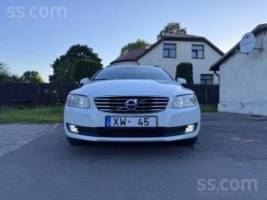 Balts Volvo V70 2016 Rīga, ar dzinēja tilpumu 2.40 L un nobraukumu 325 tūkst. km par 6000 €, foto 3 vietnē AUTOMOTO.COM.LV