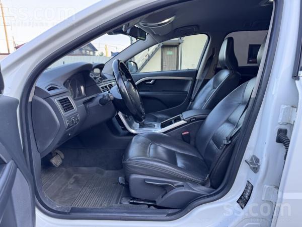 Balts Volvo V70 2016 Rīga, ar dzinēja tilpumu 2.40 L un nobraukumu 325 tūkst. km par 6000 €, foto 7 vietnē AUTOMOTO.COM.LV