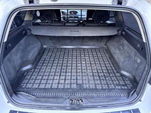 White Volvo V70 2016 in Riga, with an engine capacity of 2.40 L and mileage of 325 thousand km for 6000 €, photo 10 on AUTOMOTO.COM.LV