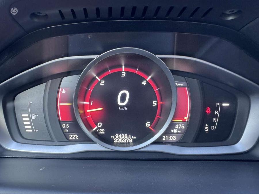 White Volvo V70 2016 in Riga, with an engine capacity of 2.40 L and mileage of 325 thousand km for 6000 €, photo 13 on AUTOMOTO.COM.LV