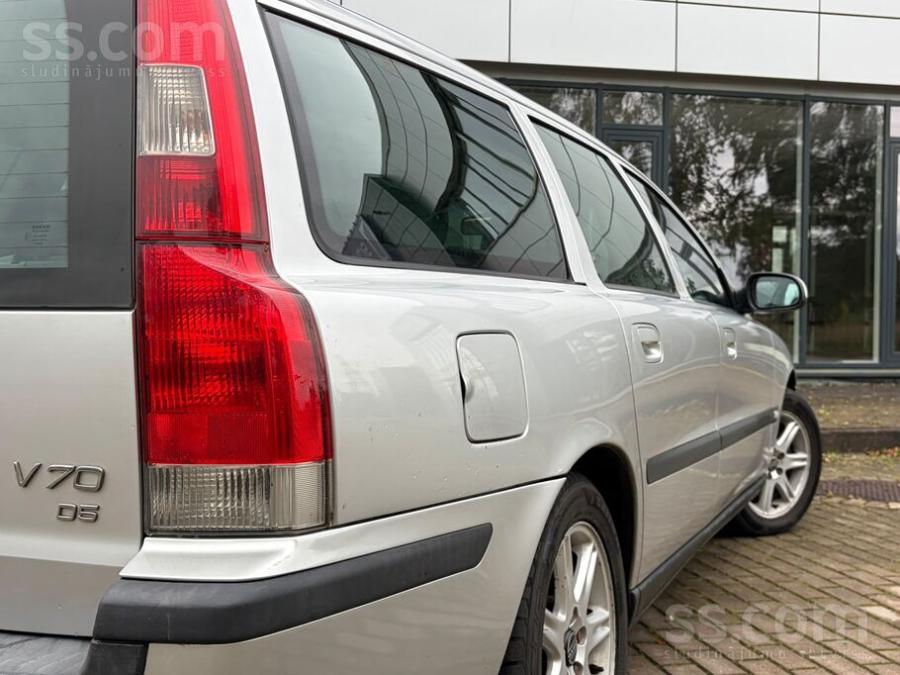 Dzeltens Volvo V70 2001 Rīga, ar dzinēja tilpumu 2.40 L un nobraukumu 0 tūkst. km par 1750 €, foto 5 vietnē AUTOMOTO.COM.LV