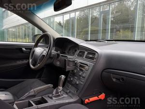 Dzeltens Volvo V70 2001 Rīga, ar dzinēja tilpumu 2.40 L un nobraukumu 0 tūkst. km par 1750 €, foto 8 vietnē AUTOMOTO.COM.LV
