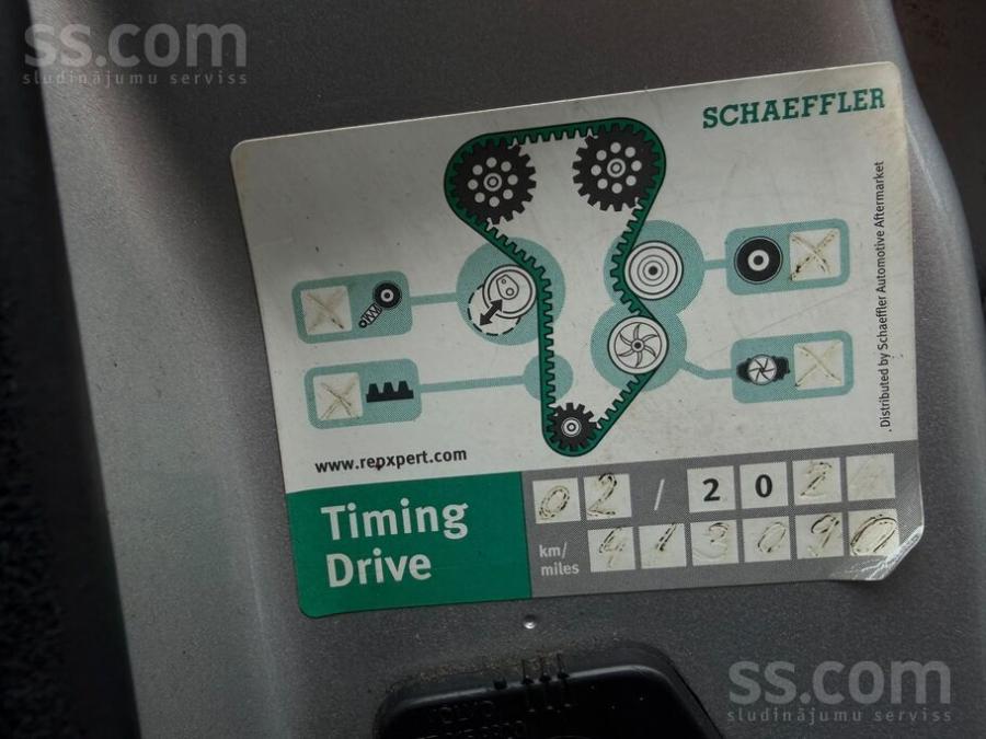 Dzeltens Volvo V70 2001 Rīga, ar dzinēja tilpumu 2.40 L un nobraukumu 0 tūkst. km par 1750 €, foto 11 vietnē AUTOMOTO.COM.LV