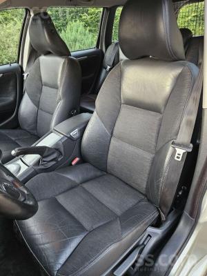 Dzeltens Volvo V70 2005 Talsi, ar dzinēja tilpumu 2.40 L un nobraukumu 284 tūkst. km par 3999 €, foto 22 vietnē AUTOMOTO.COM.LV