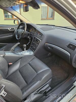 Dzeltens Volvo V70 2005 Talsi, ar dzinēja tilpumu 2.40 L un nobraukumu 284 tūkst. km par 3999 €, foto 26 vietnē AUTOMOTO.COM.LV