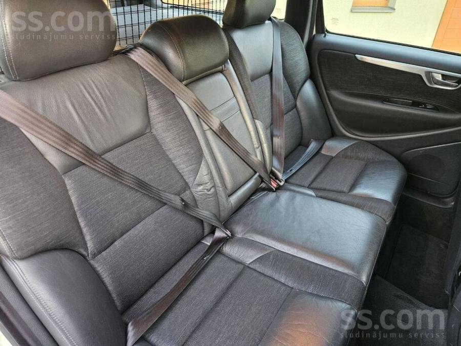 Dzeltens Volvo V70 2005 Talsi, ar dzinēja tilpumu 2.40 L un nobraukumu 284 tūkst. km par 3999 €, foto 29 vietnē AUTOMOTO.COM.LV