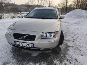 Yellow Volvo V70 2006 in Kaunas, with an engine capacity of 2.40 L and mileage of 470 thousand km for 2500 €, photo 2 on AUTOMOTO.COM.LV