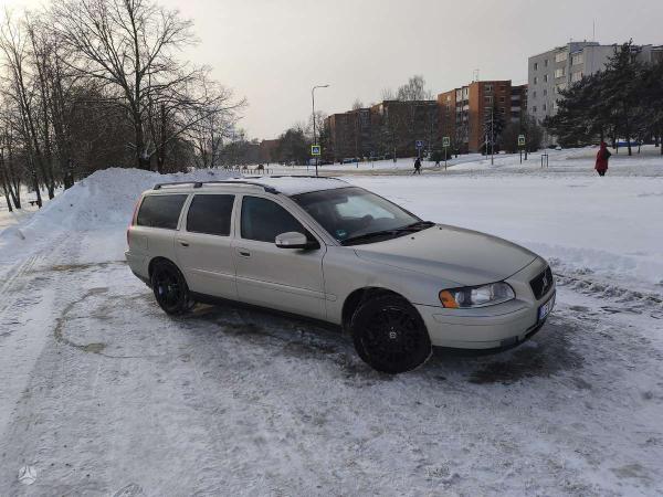 Dzeltens Volvo V70 2006 Kauņa, ar dzinēja tilpumu 2.40 L un nobraukumu 470 tūkst. km par 2500 €, foto 3 vietnē AUTOMOTO.COM.LV