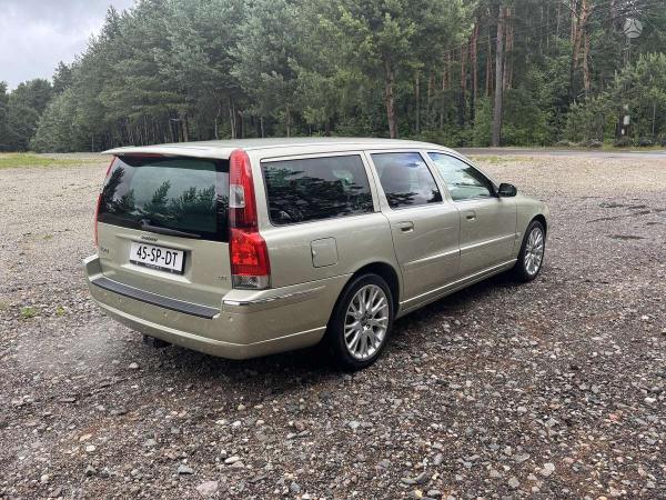 Dzeltens Volvo V70 2006 Jonava, ar dzinēja tilpumu 2.40 L un nobraukumu 380 tūkst. km par 3750 €, foto 5 vietnē AUTOMOTO.COM.LV
