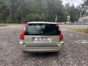 Yellow Volvo V70 2006 in Jonava, with an engine capacity of 2.40 L and mileage of 380 thousand km for 3750 €, photo 7 on AUTOMOTO.COM.LV