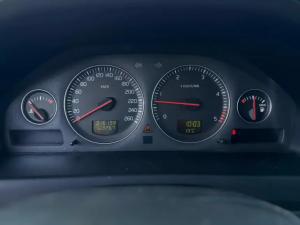 Желтый Вольво В70 2007 в Елгава, объемом двигателя 2.40 л и пробегом 316 тыс. км за 2200 €, фото 15 на AUTOMOTO.COM.LV