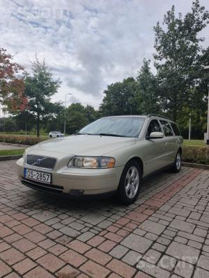 Yellow Volvo V70 2007 in Riga, with an engine capacity of 2.40 L and mileage of 436 thousand km for 2190 €, photo 3 on AUTOMOTO.COM.LV