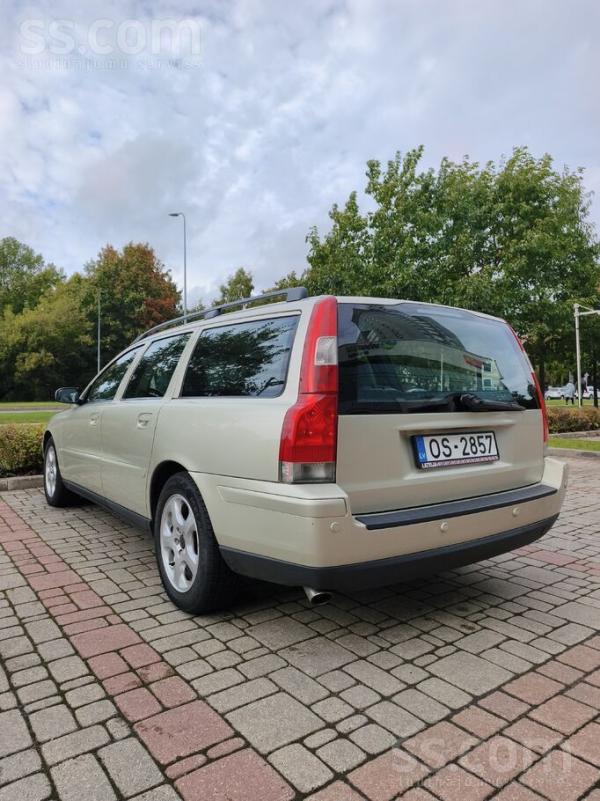 Volvo V70 2007 RÄ«ga vietnÄ Dzeltens Volvo V70 2007 RÄ«ga, ar dzinÄja tilpumu 2.40 L un nobraukumu 436 tÅ«kst. km par 2190 ā¬, foto 8 vietnÄ AUTOMOTO.COM.LV