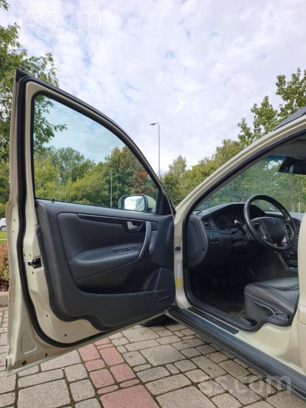 Volvo V70 2007 RÄ«ga vietnÄ Dzeltens Volvo V70 2007 RÄ«ga, ar dzinÄja tilpumu 2.40 L un nobraukumu 436 tÅ«kst. km par 2190 ā¬, foto 10 vietnÄ AUTOMOTO.COM.LV