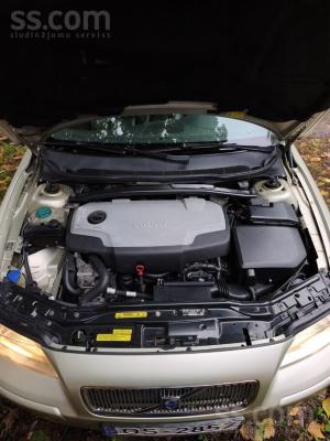 Yellow Volvo V70 2007 in Riga, with an engine capacity of 2.40 L and mileage of 436 thousand km for 2190 €, photo 15 on AUTOMOTO.COM.LV