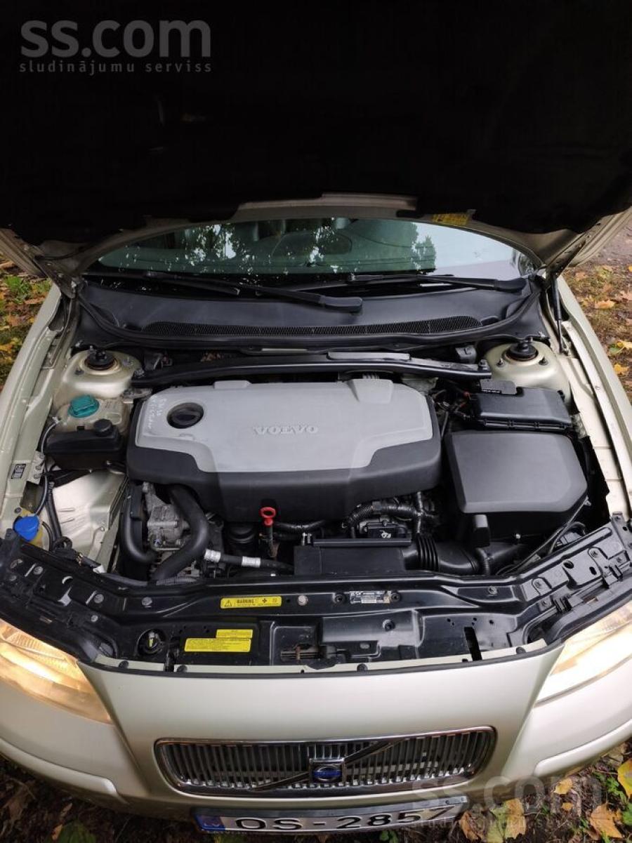 Yellow Volvo V70 2007 in Riga, with an engine capacity of 2.40 L and mileage of 436 thousand km for 2190 €, photo 15 on AUTOMOTO.COM.LV