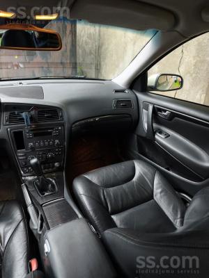 Yellow Volvo V70 2007 in Riga, with an engine capacity of 2.40 L and mileage of 436 thousand km for 2190 €, photo 20 on AUTOMOTO.COM.LV