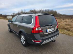 Yellow Volvo V70 2008 in Telschi, with an engine capacity of 2.40 L and mileage of 384 thousand km for 5900 €, photo 4 on AUTOMOTO.COM.LV