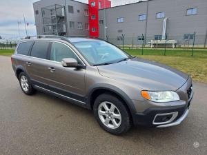 Yellow Volvo V70 2008 in Telschi, with an engine capacity of 2.40 L and mileage of 384 thousand km for 5900 €, photo 5 on AUTOMOTO.COM.LV