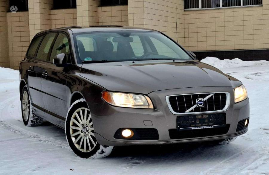 Dzeltens Volvo V70 2008 Alīta, ar dzinēja tilpumu 2.40 L un nobraukumu 274 tūkst. km par 3650 €, foto 2 vietnē AUTOMOTO.COM.LV