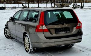 Dzeltens Volvo V70 2008 Alīta, ar dzinēja tilpumu 2.40 L un nobraukumu 274 tūkst. km par 3650 €, foto 3 vietnē AUTOMOTO.COM.LV