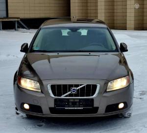 Dzeltens Volvo V70 2008 Alīta, ar dzinēja tilpumu 2.40 L un nobraukumu 274 tūkst. km par 3650 €, foto 7 vietnē AUTOMOTO.COM.LV