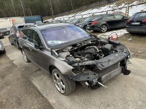 Желтый Вольво В70 2008 в Вильнюс, объемом двигателя 2.00 л и пробегом 319 тыс. км за 1000 €, фото 1 на AUTOMOTO.COM.LV