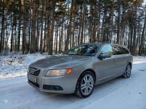 Yellow Volvo V70 2011 in Silute, with an engine capacity of 2.00 L and mileage of 306 thousand km for 6400 €, photo  on AUTOMOTO.COM.LV
