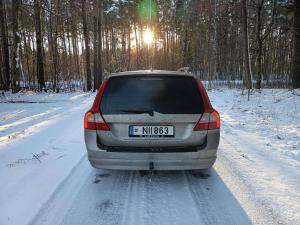 Yellow Volvo V70 2011 in Silute, with an engine capacity of 2.00 L and mileage of 306 thousand km for 6400 €, photo 6 on AUTOMOTO.COM.LV