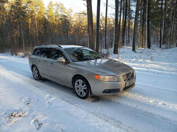 Dzeltens Volvo V70 2011 Šilutė, ar dzinēja tilpumu 2.00 L un nobraukumu 306 tūkst. km par 6400 €, foto 9 vietnē AUTOMOTO.COM.LV