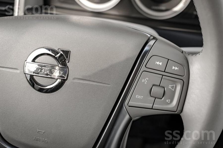 Dzeltens Volvo V70 2011 Rīga, ar dzinēja tilpumu 2.40 L un nobraukumu 0 tūkst. km par 6490 €, foto 24 vietnē AUTOMOTO.COM.LV