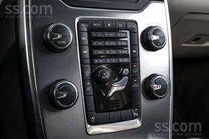 Dzeltens Volvo V70 2011 Rīga, ar dzinēja tilpumu 2.40 L un nobraukumu 0 tūkst. km par 6490 €, foto 27 vietnē AUTOMOTO.COM.LV