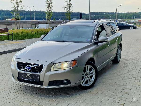Желтый Вольво В70 2011 в Вильнюс, объемом двигателя 1.98 л и пробегом 230 тыс. км за 6190 €, фото 1 на AUTOMOTO.COM.LV