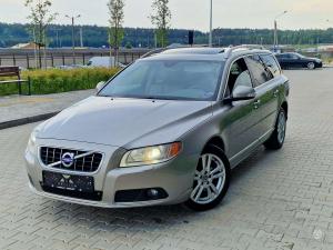 Dzeltens Volvo V70 2011 Viļņa, ar dzinēja tilpumu 1.98 L un nobraukumu 230 tūkst. km par 6190 €, foto  vietnē AUTOMOTO.COM.LV