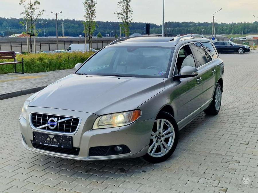 Dzeltens Volvo V70 2011 Viļņa, ar dzinēja tilpumu 1.98 L un nobraukumu 230 tūkst. km par 6190 €, foto 1 vietnē AUTOMOTO.COM.LV