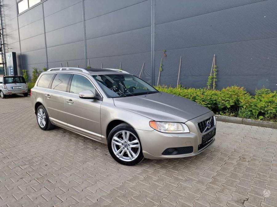 Dzeltens Volvo V70 2011 Viļņa, ar dzinēja tilpumu 1.98 L un nobraukumu 230 tūkst. km par 6190 €, foto 3 vietnē AUTOMOTO.COM.LV