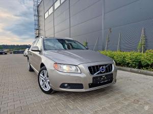 Dzeltens Volvo V70 2011 Viļņa, ar dzinēja tilpumu 1.98 L un nobraukumu 230 tūkst. km par 6190 €, foto 5 vietnē AUTOMOTO.COM.LV
