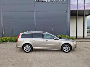 Dzeltens Volvo V70 2011 Viļņa, ar dzinēja tilpumu 1.98 L un nobraukumu 230 tūkst. km par 6190 €, foto 9 vietnē AUTOMOTO.COM.LV