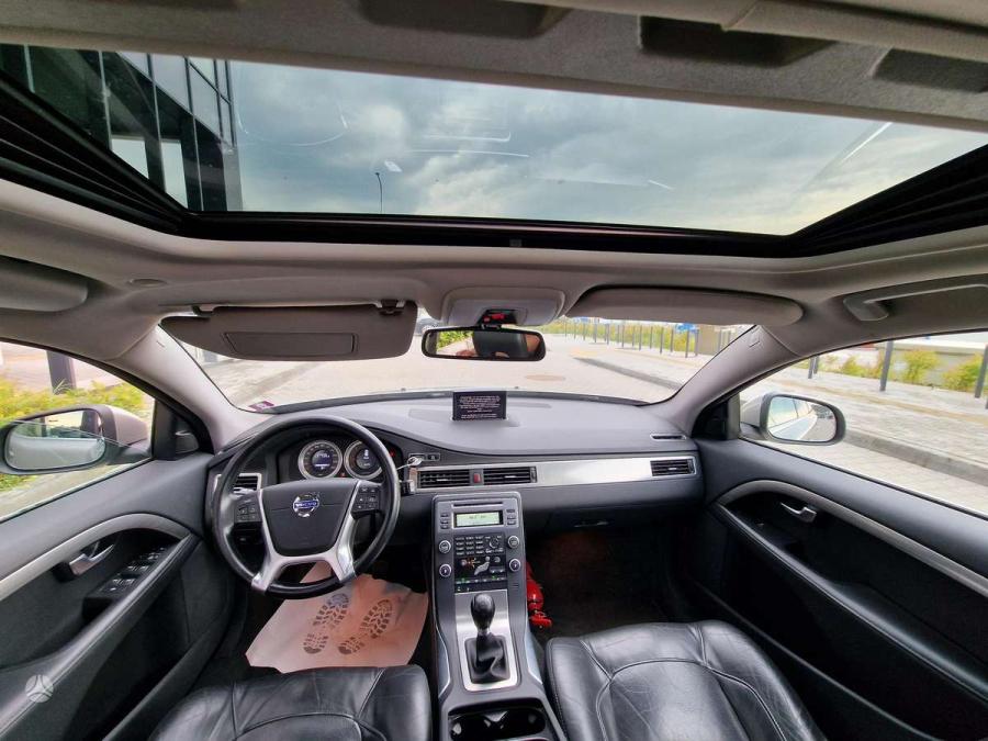Dzeltens Volvo V70 2011 Viļņa, ar dzinēja tilpumu 1.98 L un nobraukumu 230 tūkst. km par 6190 €, foto 13 vietnē AUTOMOTO.COM.LV