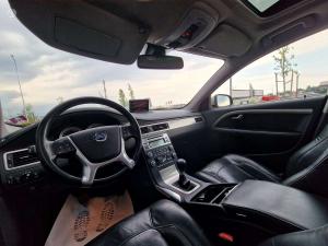 Dzeltens Volvo V70 2011 Viļņa, ar dzinēja tilpumu 1.98 L un nobraukumu 230 tūkst. km par 6190 €, foto 14 vietnē AUTOMOTO.COM.LV