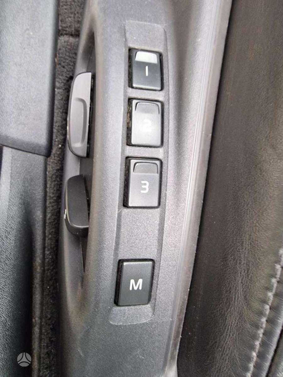 Dzeltens Volvo V70 2011 Viļņa, ar dzinēja tilpumu 1.98 L un nobraukumu 230 tūkst. km par 6190 €, foto 20 vietnē AUTOMOTO.COM.LV