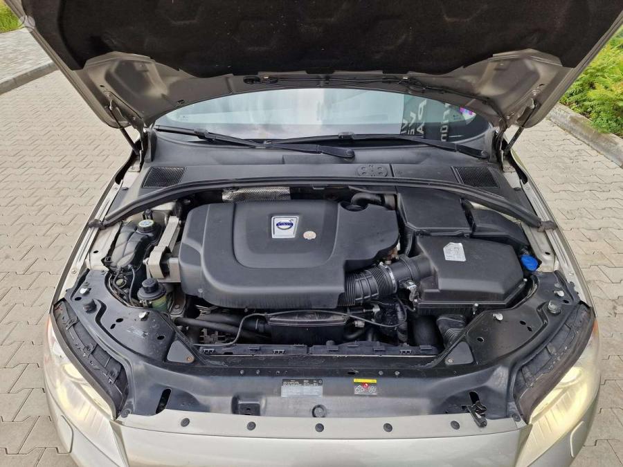 Dzeltens Volvo V70 2011 Viļņa, ar dzinēja tilpumu 1.98 L un nobraukumu 230 tūkst. km par 6190 €, foto 23 vietnē AUTOMOTO.COM.LV