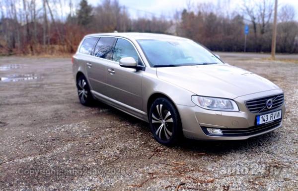 Dzeltens Volvo V70 2014 Tallina, ar dzinēja tilpumu 2.00 L un nobraukumu 264 tūkst. km par 7390 €, foto 2 vietnē AUTOMOTO.COM.LV