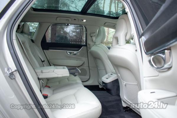 Smilšu krāsa Volvo V90 2017 Tallina, ar dzinēja tilpumu 2.00 L un nobraukumu 168 tūkst. km par 29990 €, foto 4 vietnē AUTOMOTO.COM.LV