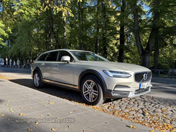 Volvo V90 2018 in Tallinn on AUTOMOTO.COM.LV Beige Volvo V90 2018 in Tallinn, with an engine capacity of 2.00 L and mileage of 320 thousand km for 18000 €, photo 9 on AUTOMOTO.COM.LV