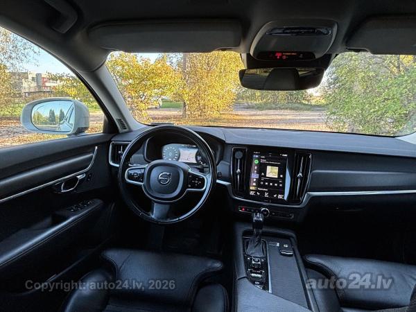 Volvo V90 2018 in Tallinn on AUTOMOTO.COM.LV Beige Volvo V90 2018 in Tallinn, with an engine capacity of 2.00 L and mileage of 320 thousand km for 18000 €, photo 11 on AUTOMOTO.COM.LV