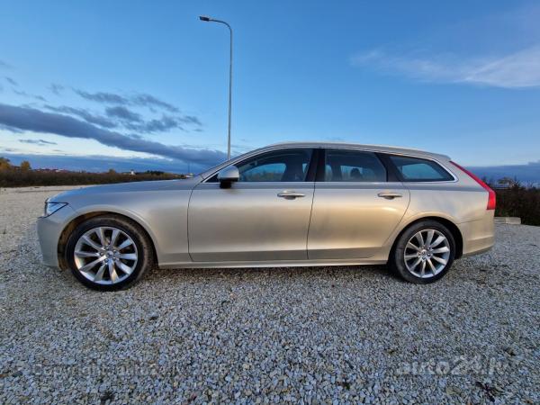 Beige Volvo V90 2019 in Tartu, with an engine capacity of 2.00 L and mileage of 115 thousand km for 22200 €, photo 10 on AUTOMOTO.COM.LV